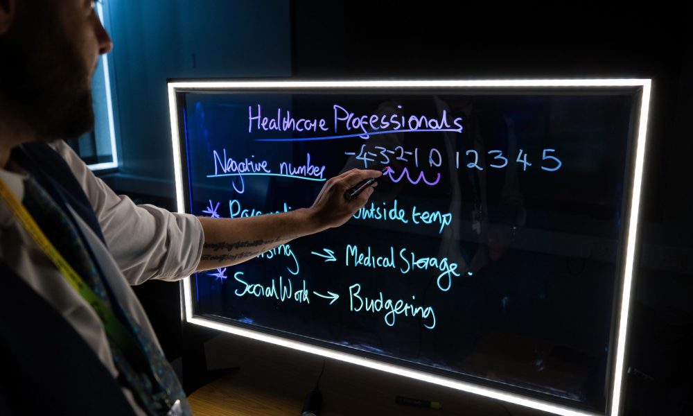 Learning glass gives students clear sight of exciting new college ...